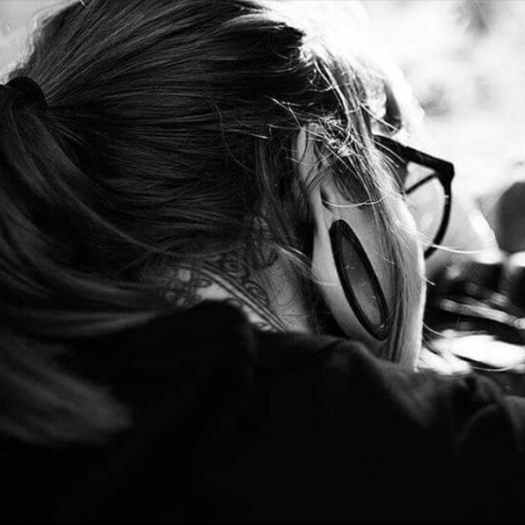 Derrière le dermographe de Carotide – Stefayako